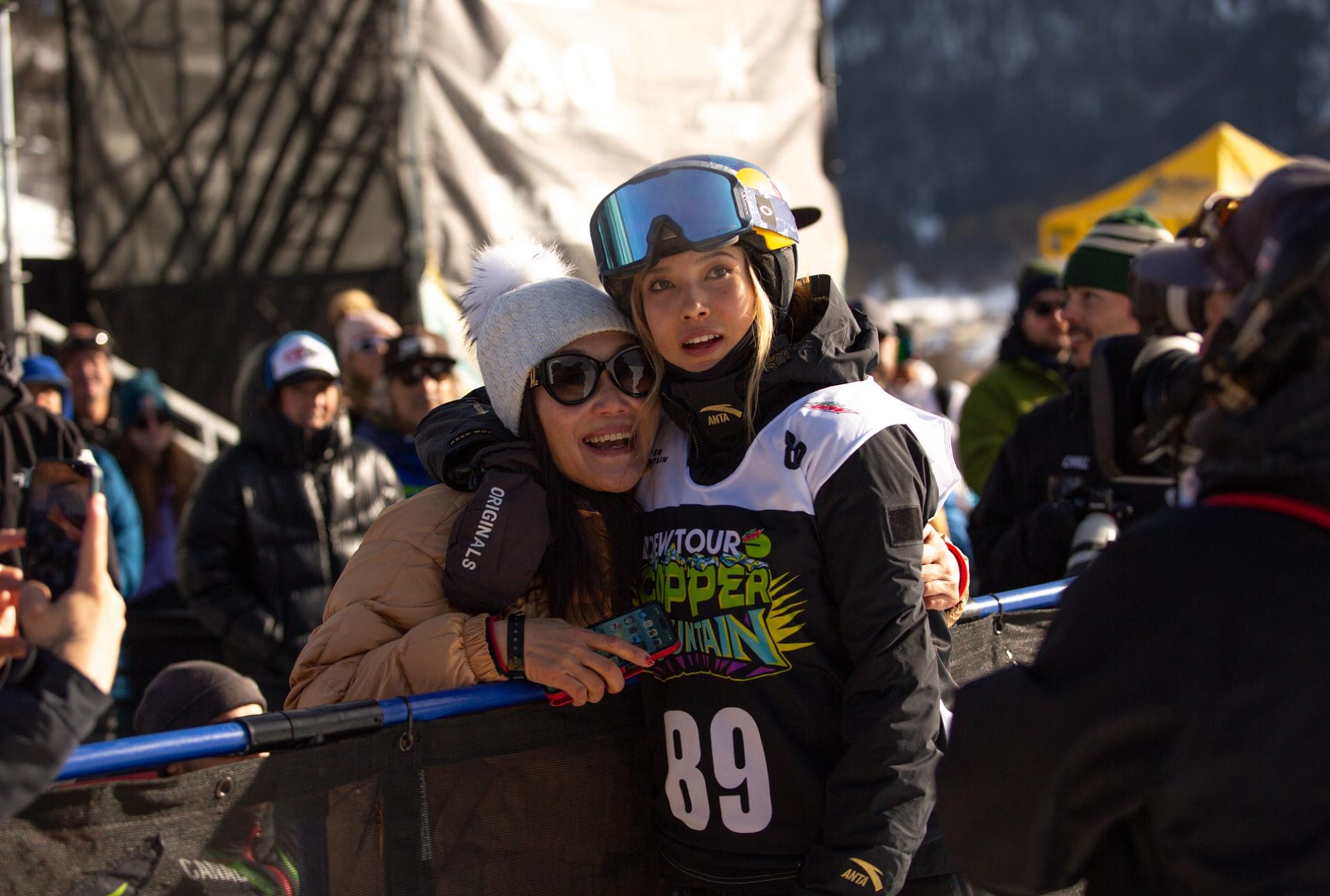 Eileen Gu continues to dominate at Dew Tour Superpipe | Downdays
